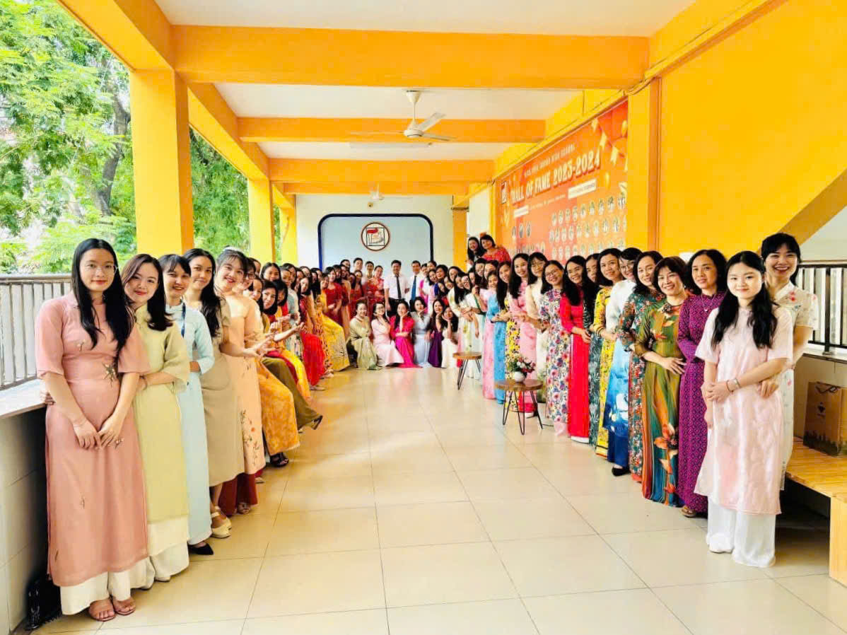 TRƯỜNG THCS DỊCH VỌNG VINH DỰ NHẬN GIẤY KHEN "DÂN VẬN KHÉO" CẤP QUẬN ...